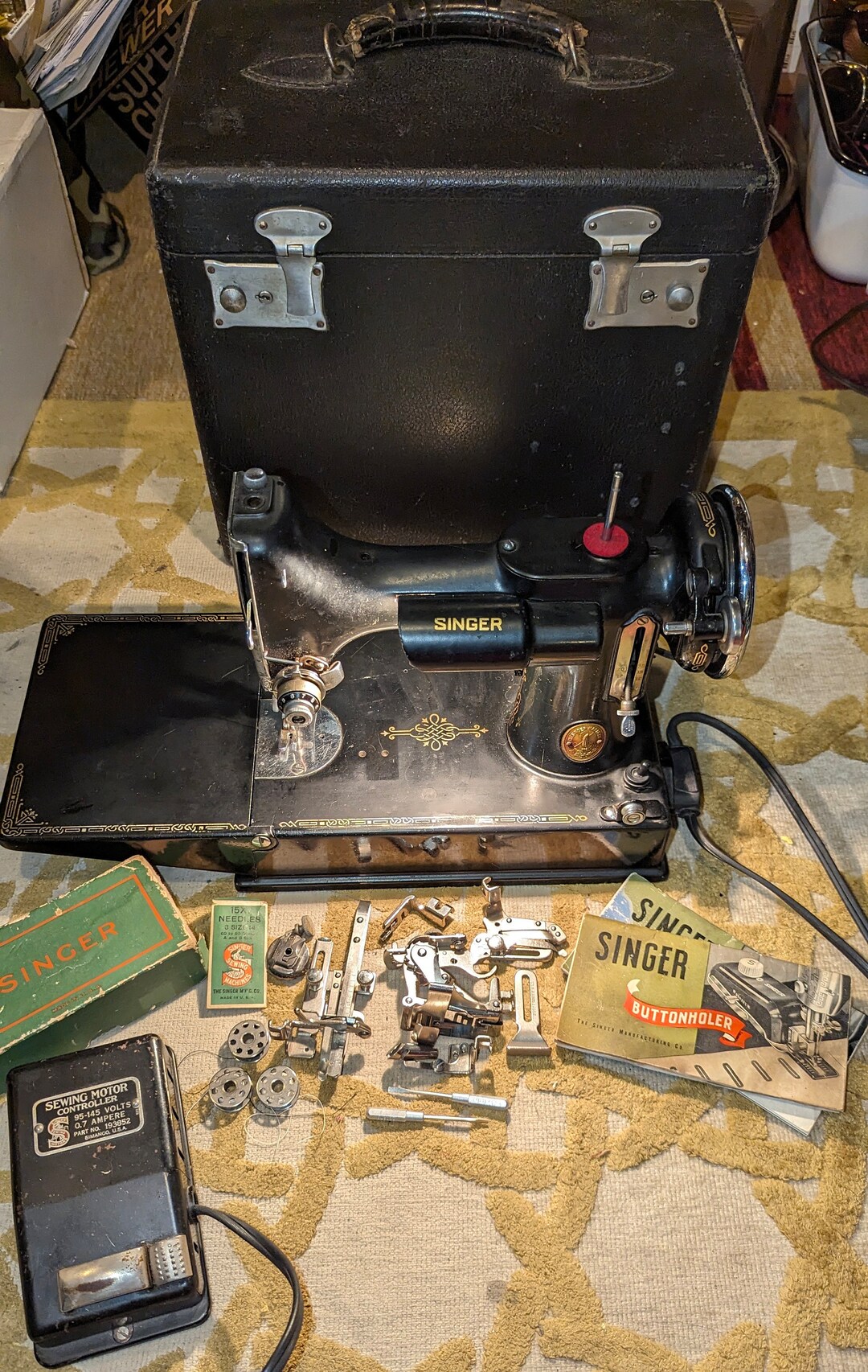 Vintage 1937 Singer Featherweight Portable 221-1 Sewing Machine W ...