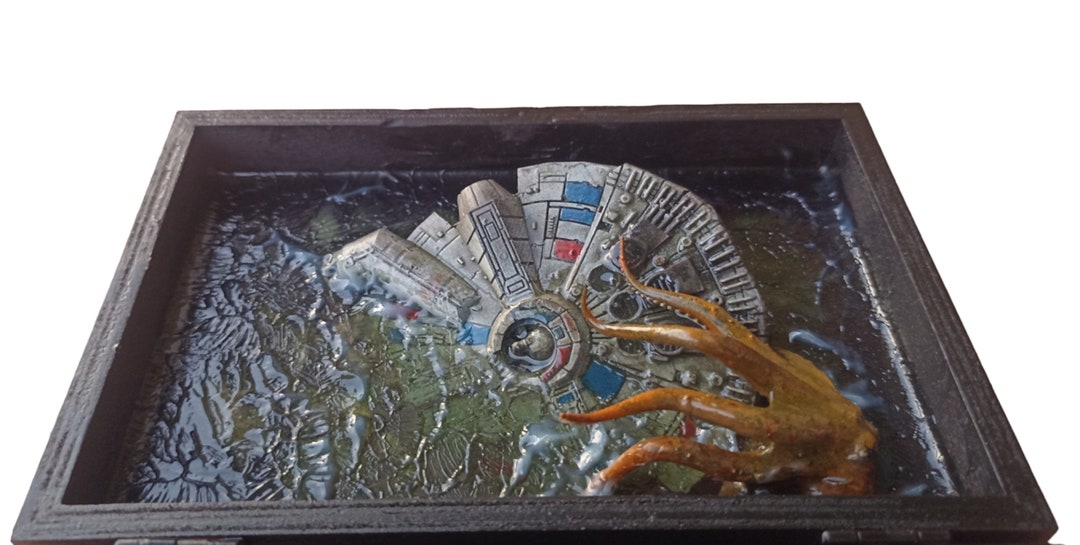 Millennium Falcon and Octopus, Star Wars Diorama in Epoxy Resin - Etsy