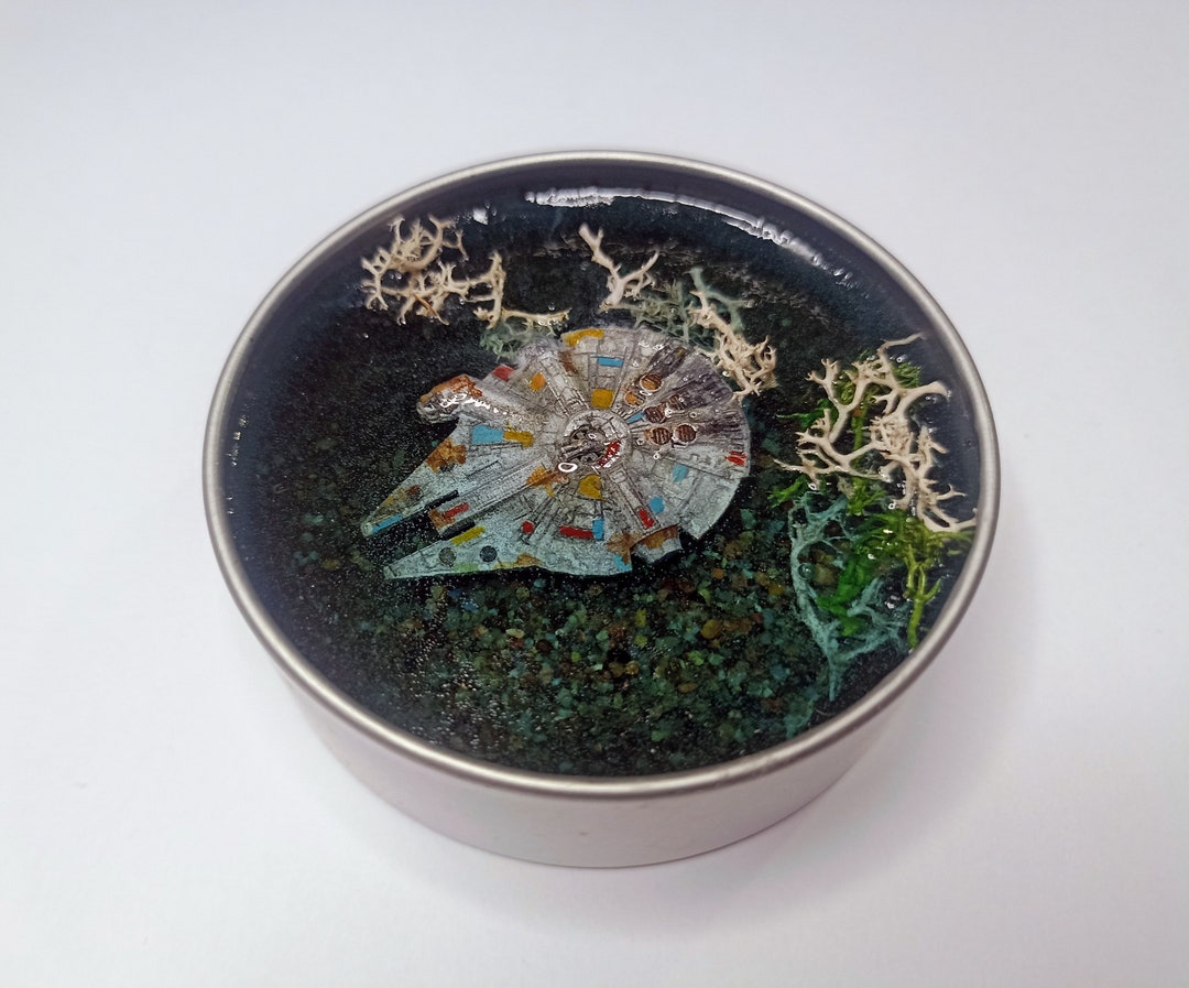 Star Wars Millennium Falcon, Water Imitation Made of Epoxy Resin - Etsy