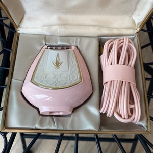 Vintage 1950s Lady Sunbeam Electric Razor in Original Case – Pink ...