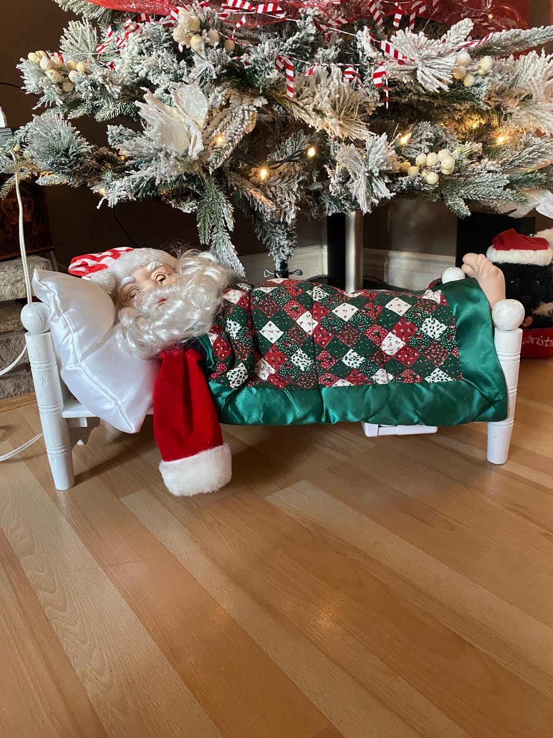 Vintage 1990s Sleeping Santa Animatronic – Snoring, Belly Moves ...