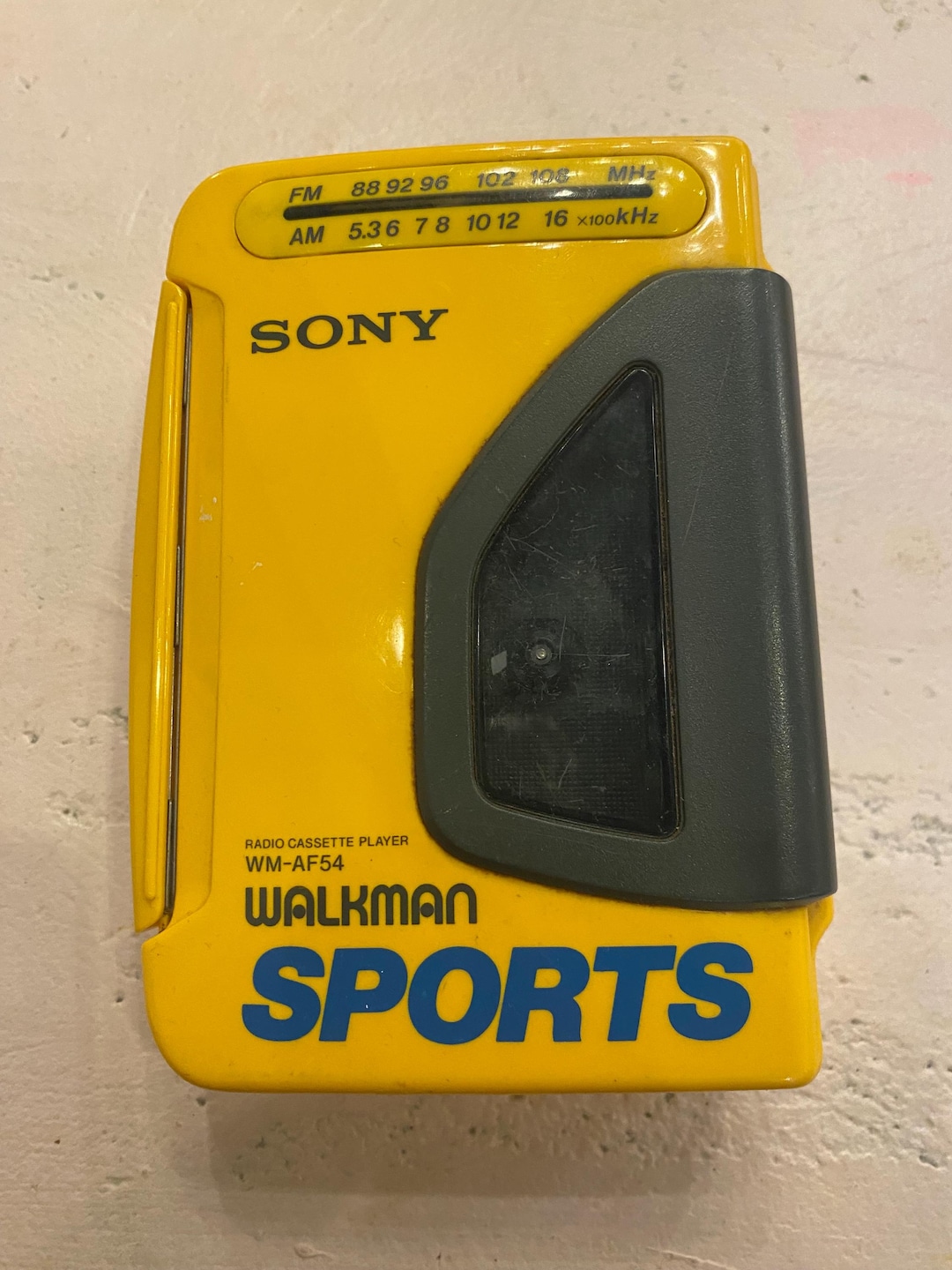 Vintage SONY WM-AF54 Walkman Sports Portable Radio Cassette Player ...