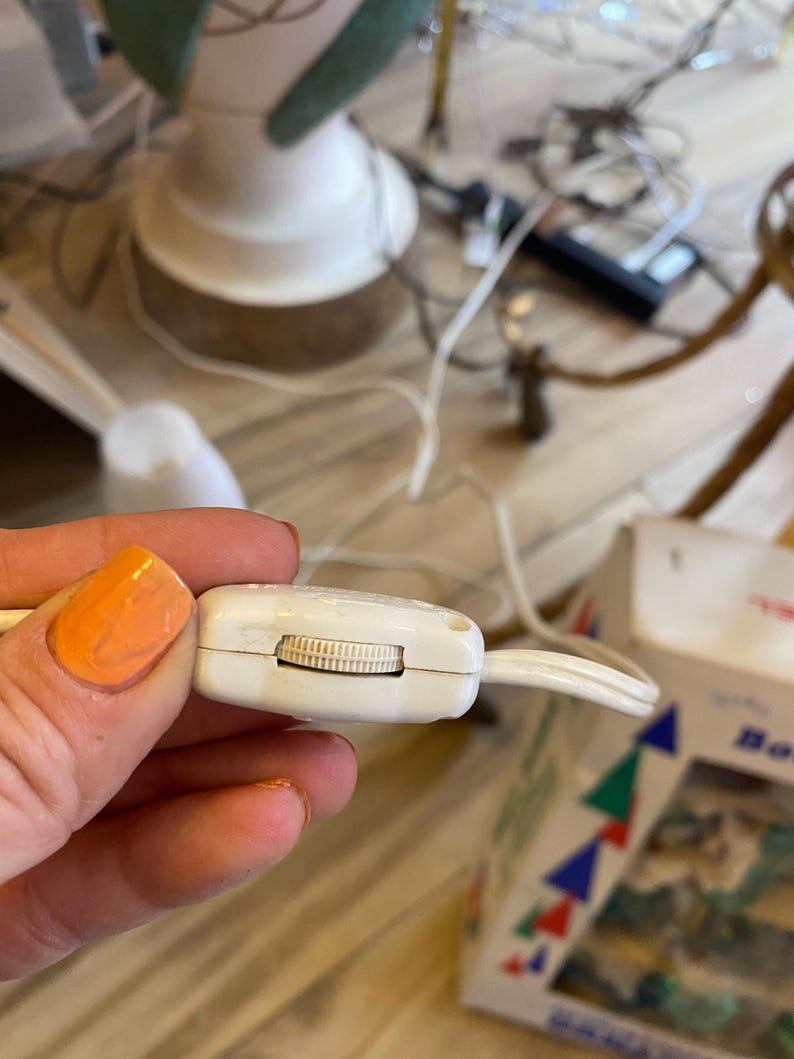 Vintage Ceramic Light-up Christmas Tree – 18.5” Tall – Multicolor Bulbs ...