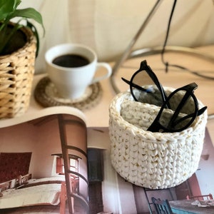 White Upright Eyeglass Holder, Glasses Holder Stand, Nightstand ...