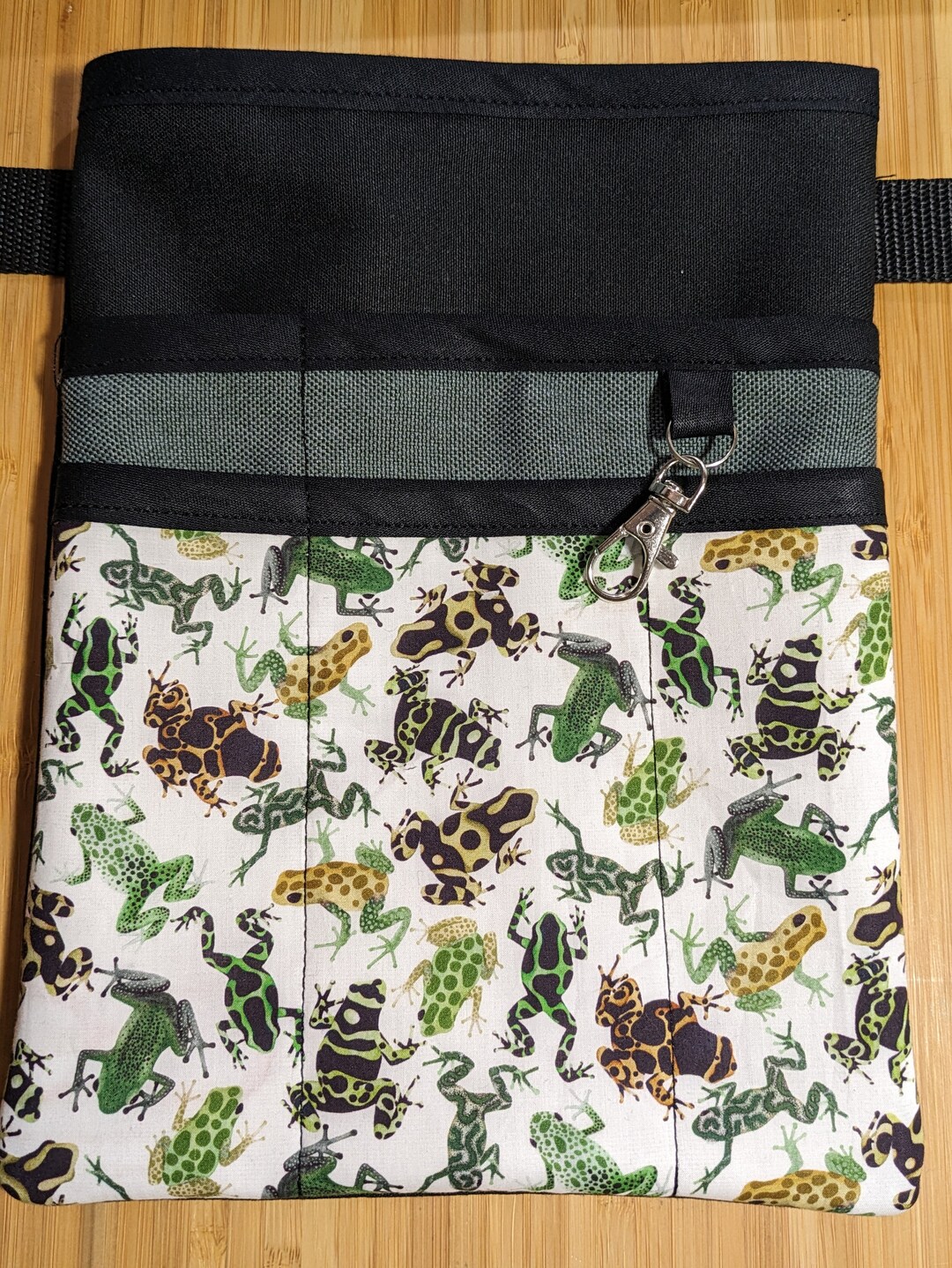 Frogs Nurse Hip Pouch, Frogs, Makeup Artist Bag, Veterinary Pocket ...