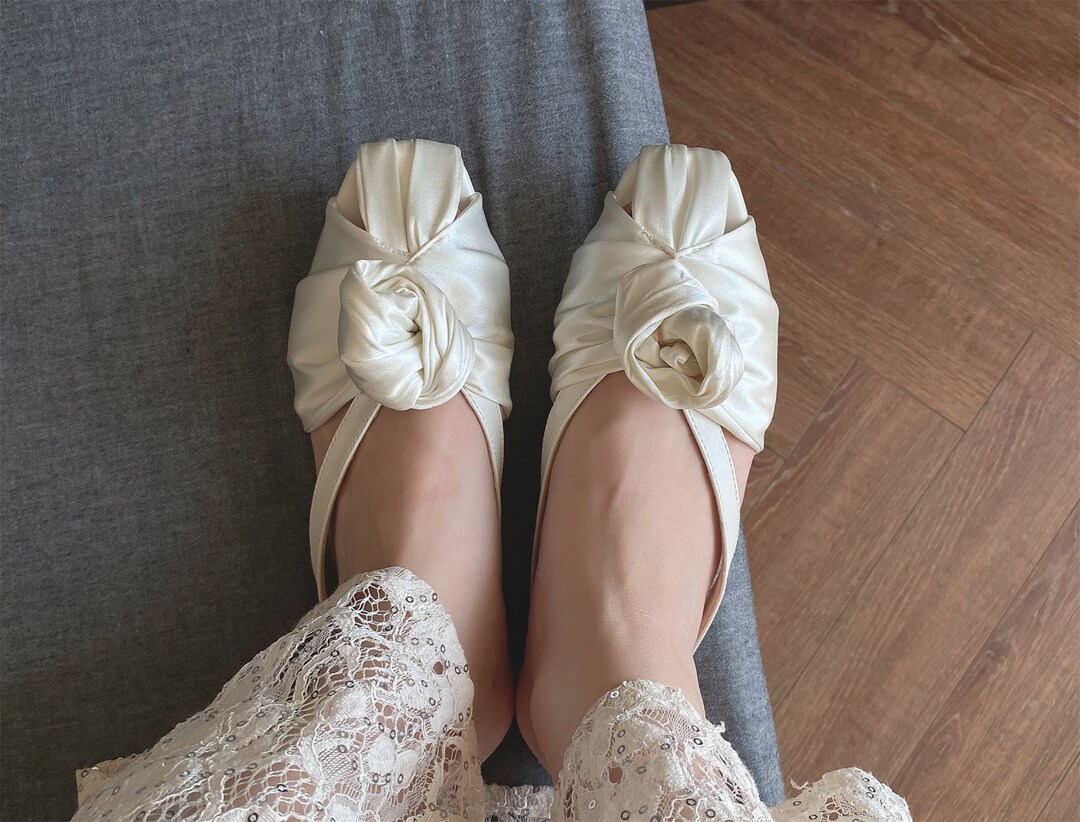 Wedding Shoes for Bridesmaid Satin Shoes With Rose Decoration Elegant ...