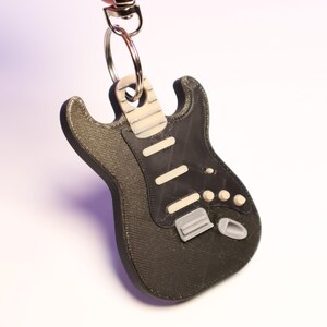 Fender Stratocaster-inspired Guitar Keychain – ICONIC Design for Music ...