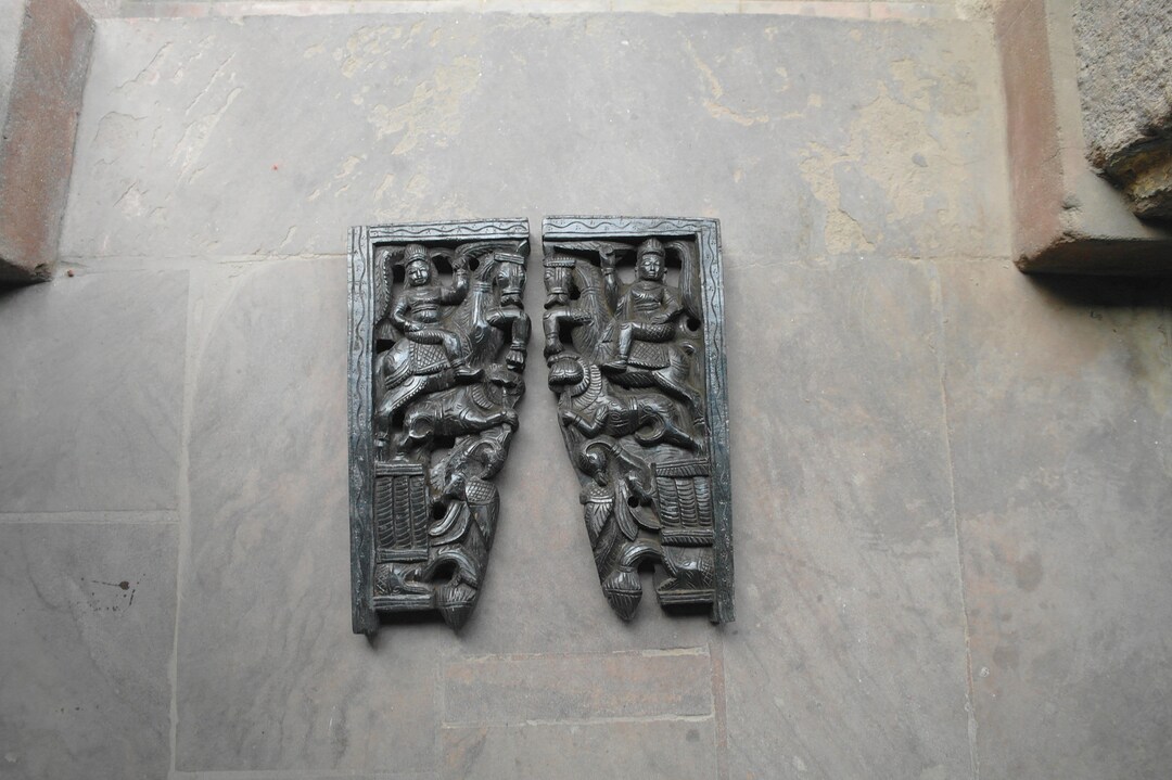 Pair of Indian Temple Wooden Brackets /vintage Pillar - Etsy