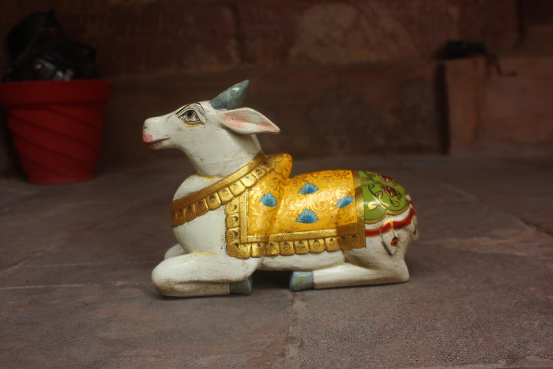 Wooden Nandi Statue Handmade Hand-painted Small Nandi Statue High ...