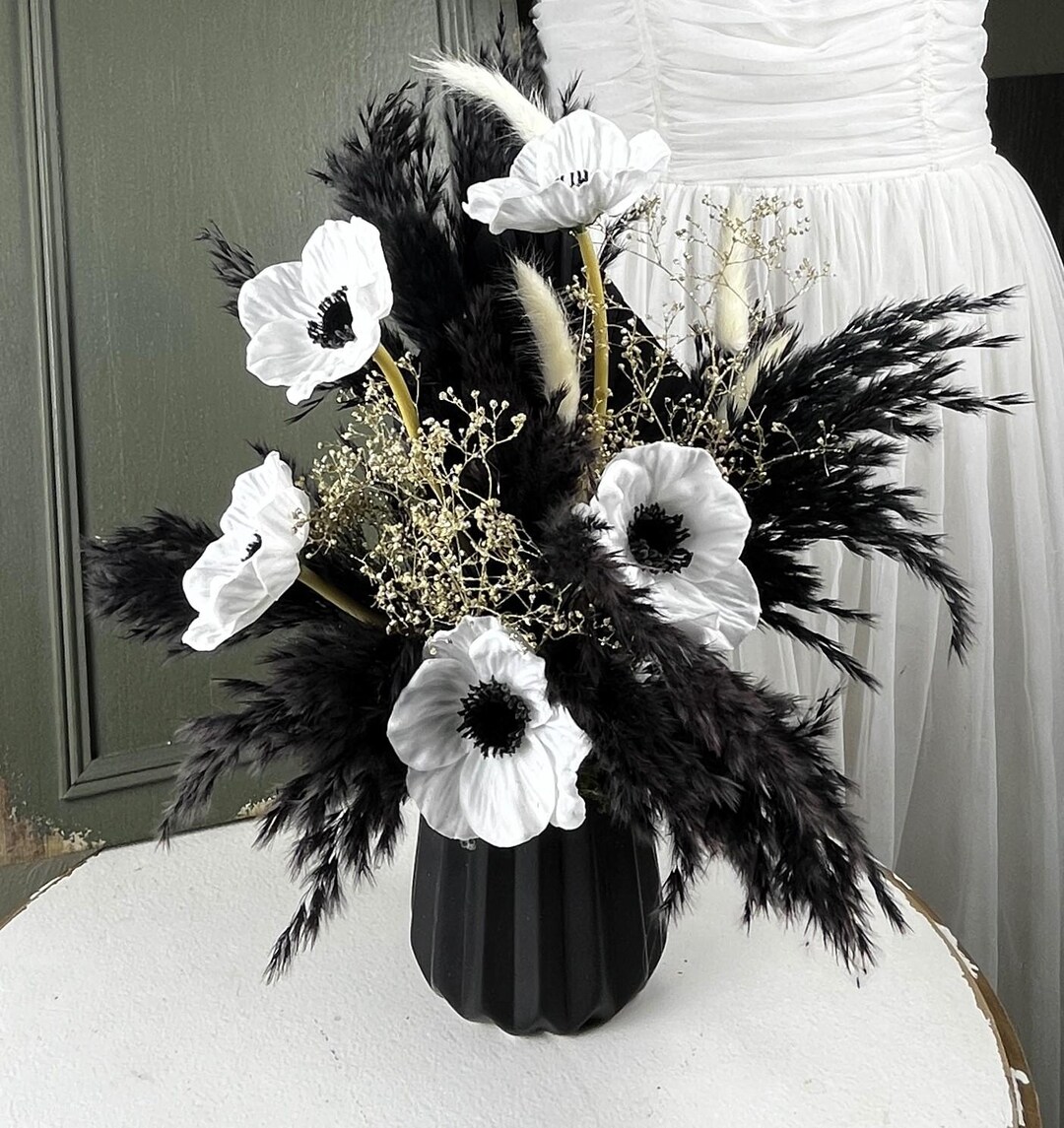 Boho Table Top Arrangement - Black and White - Pampas and Dried Flower ...