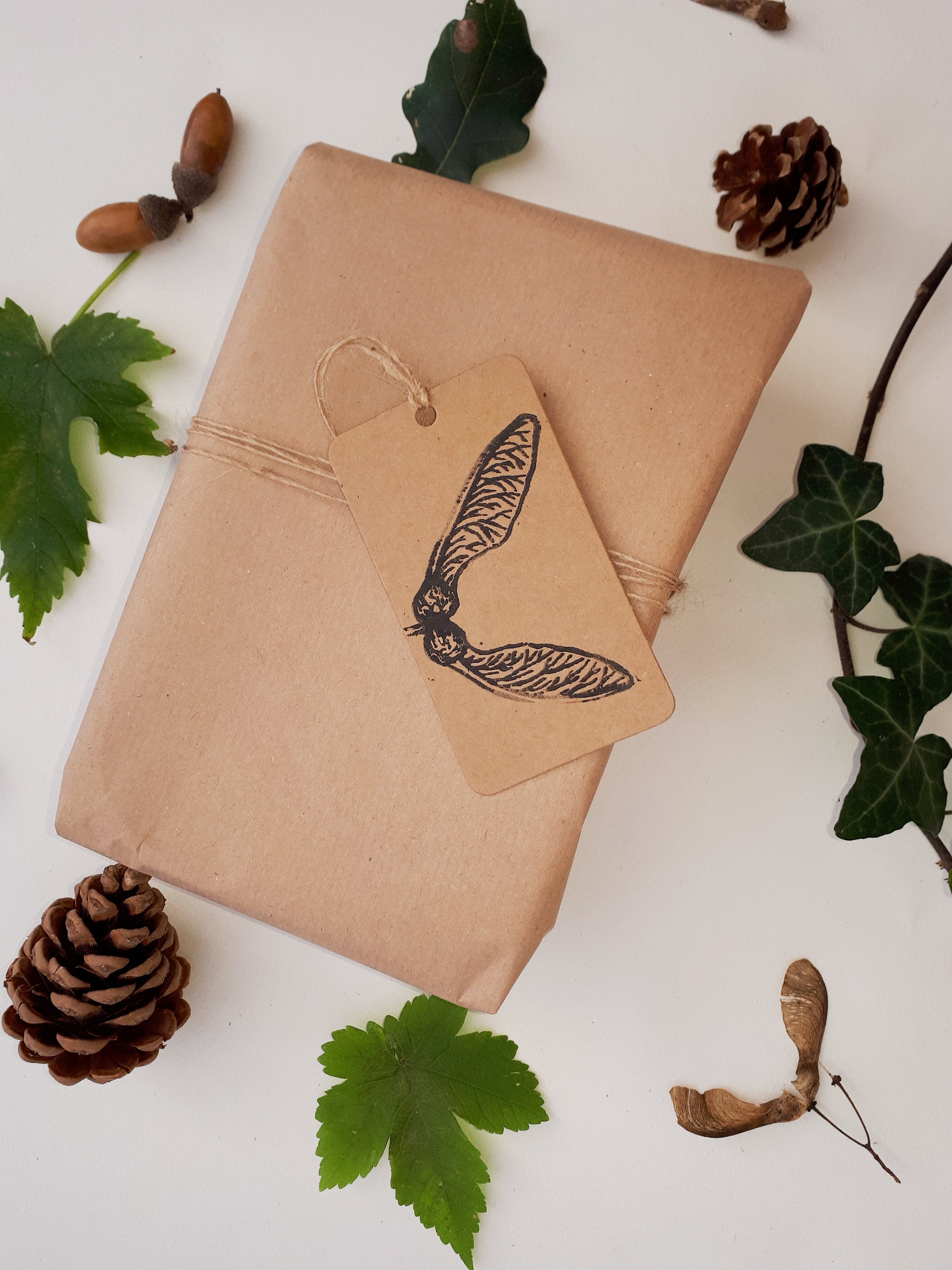 5x Linocut Gift Tags, Alternative Christmas Tags, Acorn, Sycamore Seed ...
