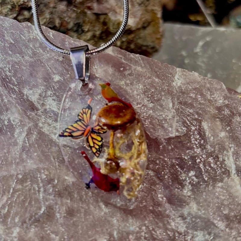 WorldlyArtsBoutique - Etsy Canada