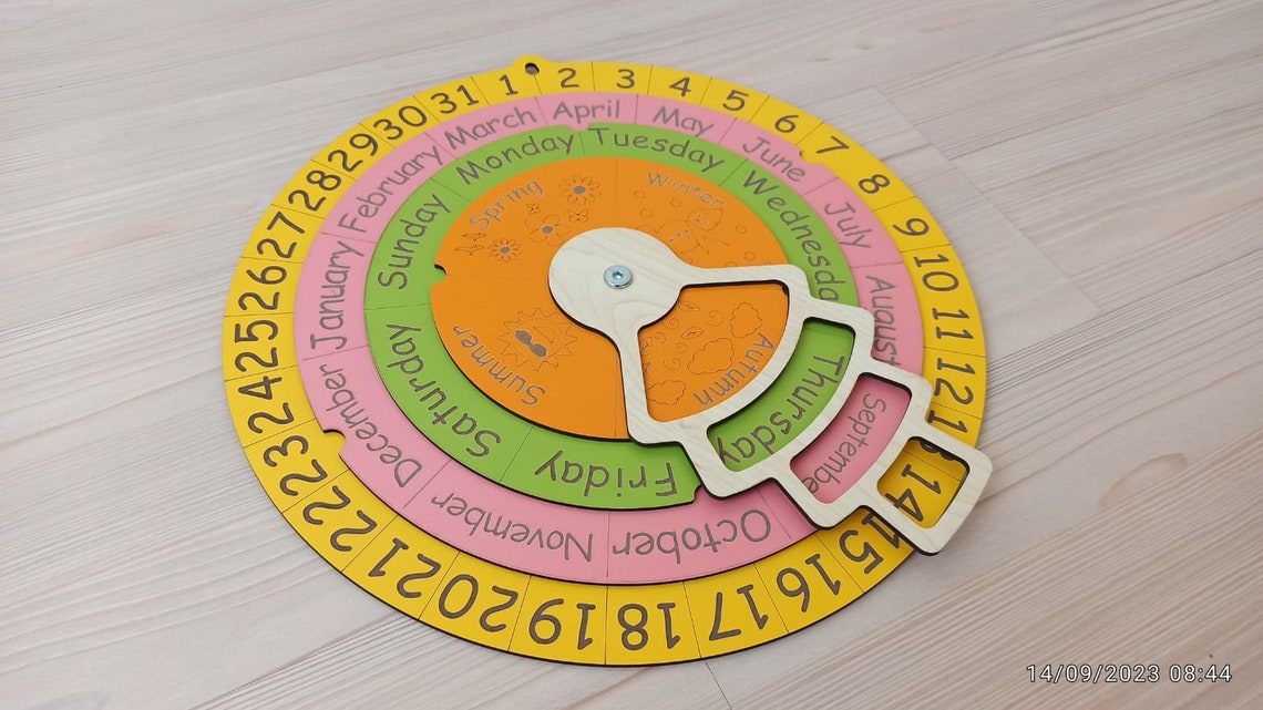 Wooden Rotating Seasonal Calendar for Kids - Wooden Perpetual Calendar ...