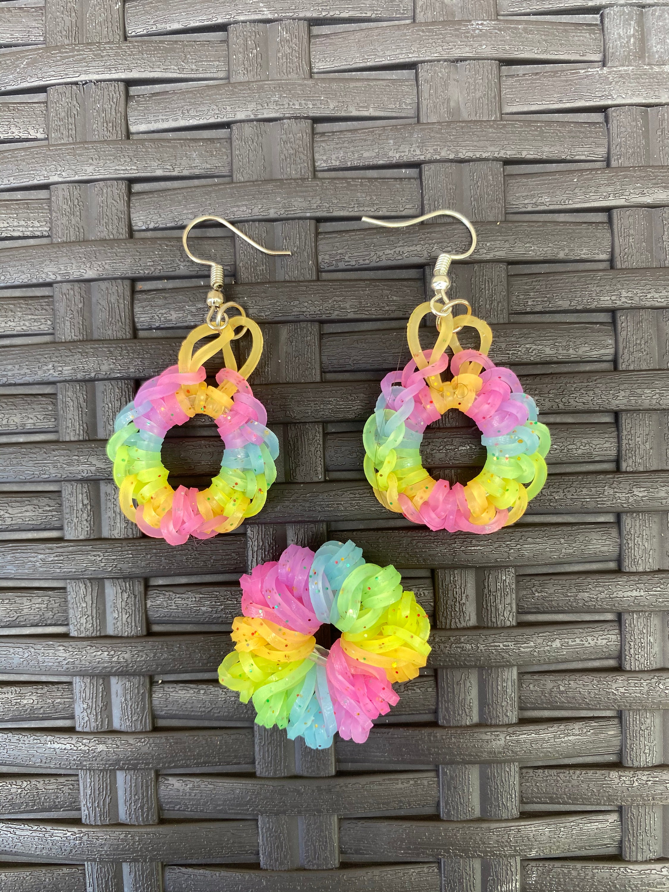 Rainbow Loom Flower Charm