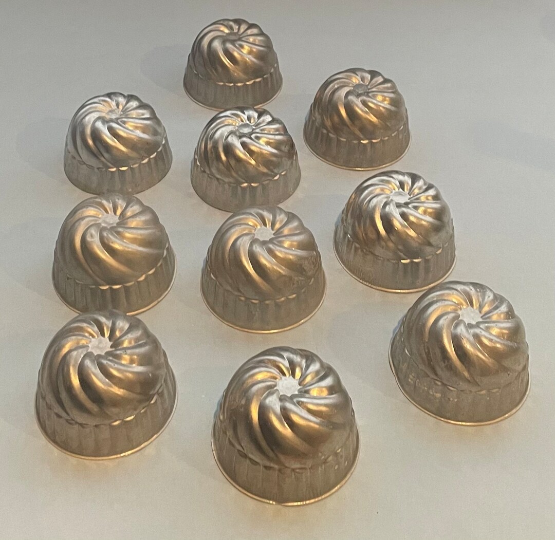 10 Vintage Jello Molds Primitive Kitchen Display Molds / Country ...