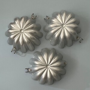 Set of 3 Vintage Jello Molds With Wall Hanging Hooks - Primitive ...