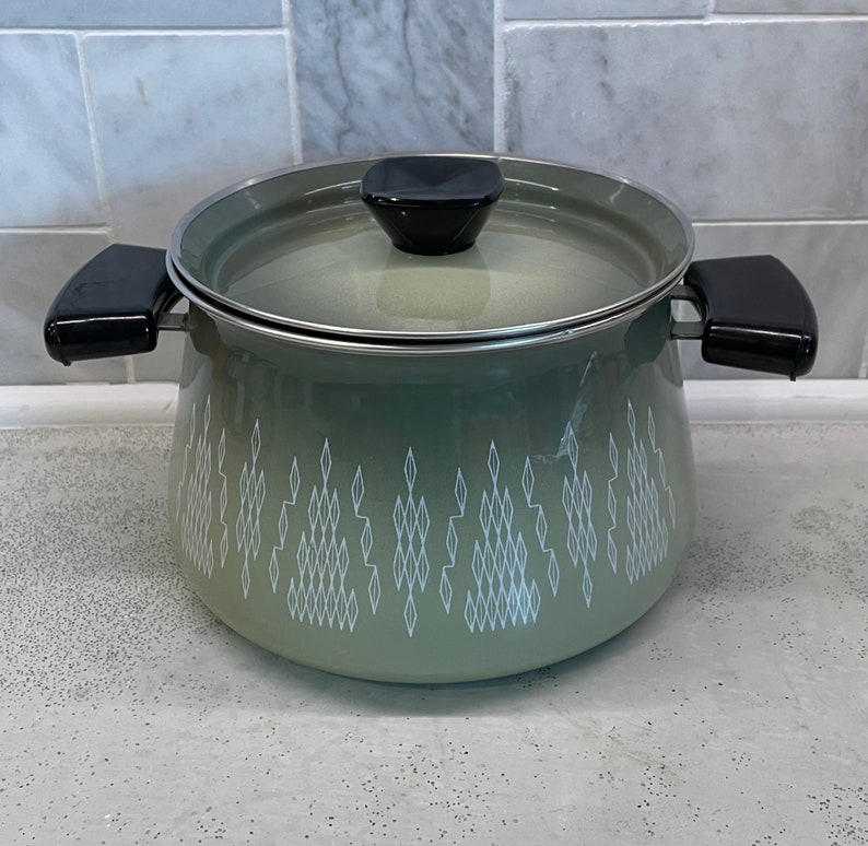 2 Quart Vintage Green Enameled Pot With Handles and Lid - Etsy