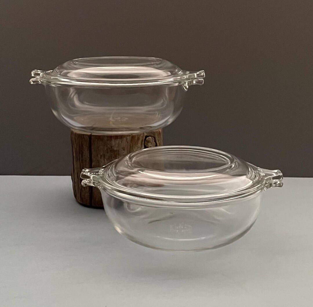 2 Vintage PYREX Mini Casserole Baking Dishes and Lids 20 Ounce All Caps ...