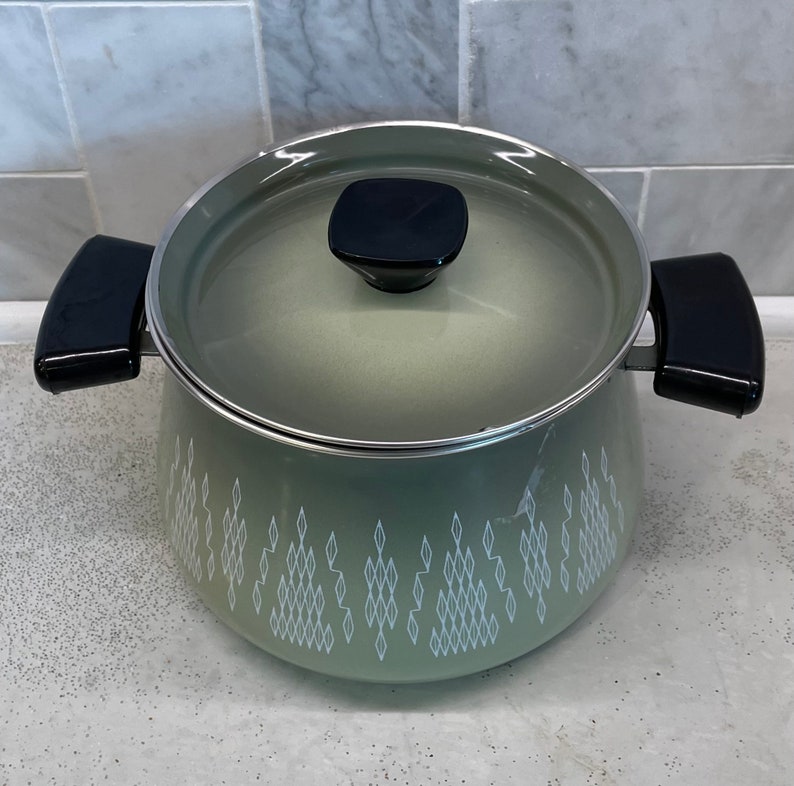 2 Quart Vintage Green Enameled Pot With Handles and Lid - Etsy