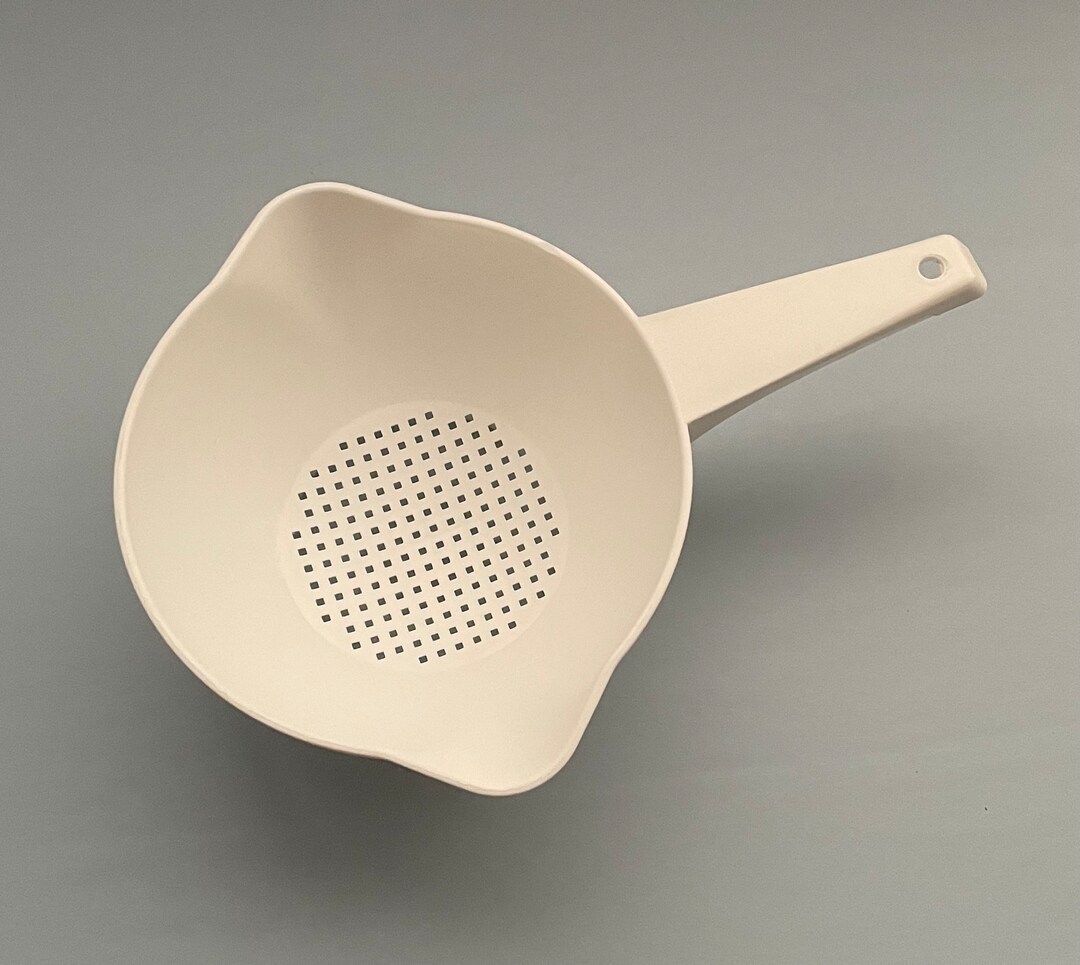 Vintage Tupperware Colander a Classic White Tupperware Long Handled ...