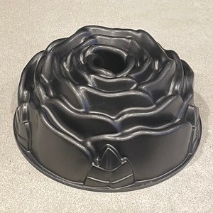 Nordic Ware Rose Bundt Cake Pan Heavy Cast Aluminum Baking Pan Made in ...