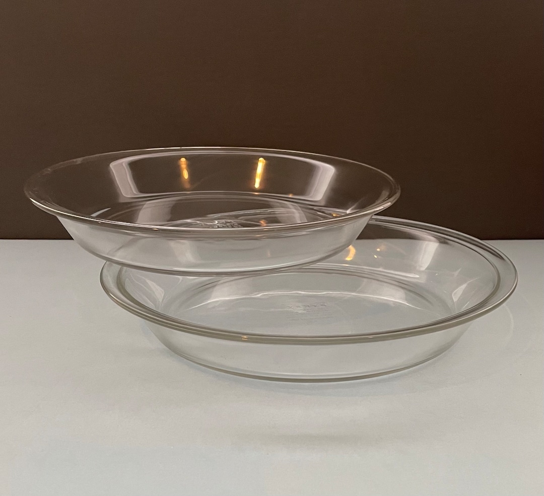 Set Of 2 Vintage Pyrex 10 Glass Pie Plates Baking Dishes Pyrex Number 210 A Flat Rim 10 X 1 14