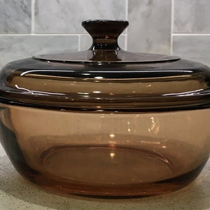 Vintage Pyrex Amber Visions .5 L Sauce Pan With Handle and Lid Vintage ...