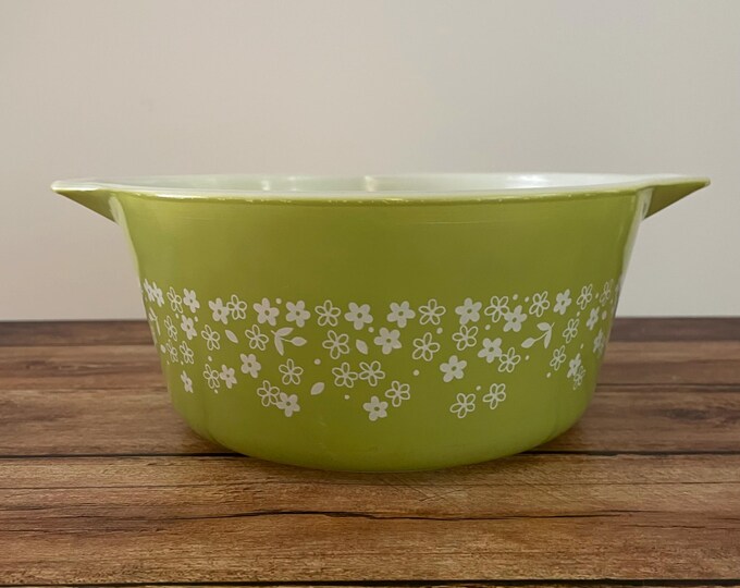 Vintage Pyrex Crazy Daisy Casserole Baking Dish Green and White Daisy ...