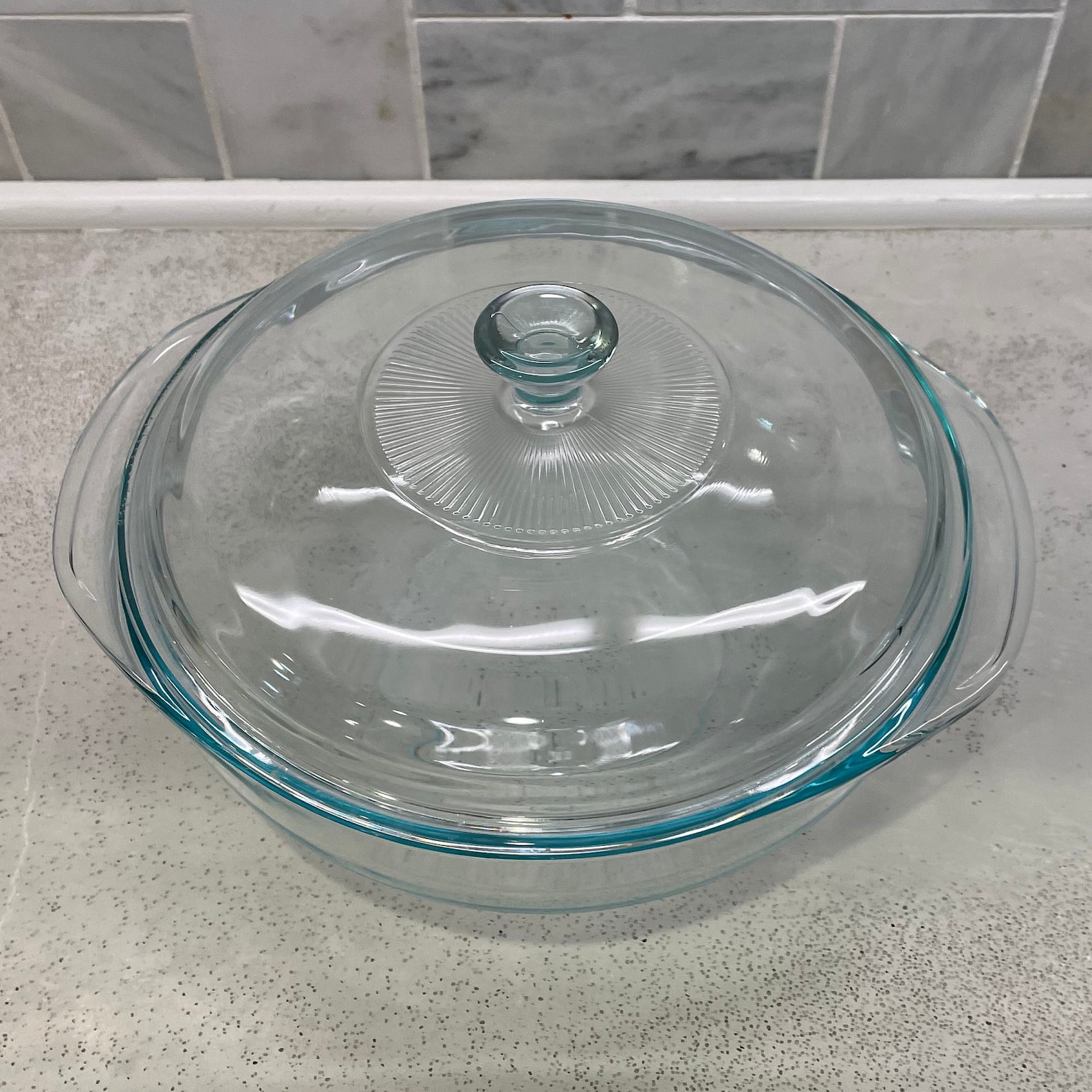 2 Quart Pyrex 024 Clear Glass Blue Tint Round Covered - Etsy.de