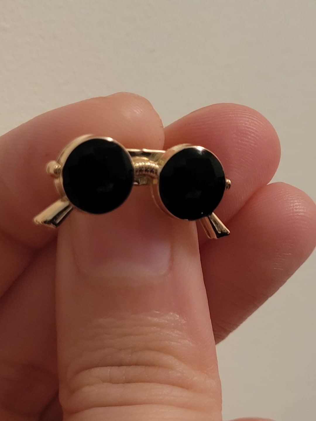 Eyeglasses / Spectacle Pin Brooch Black and Gold - Etsy