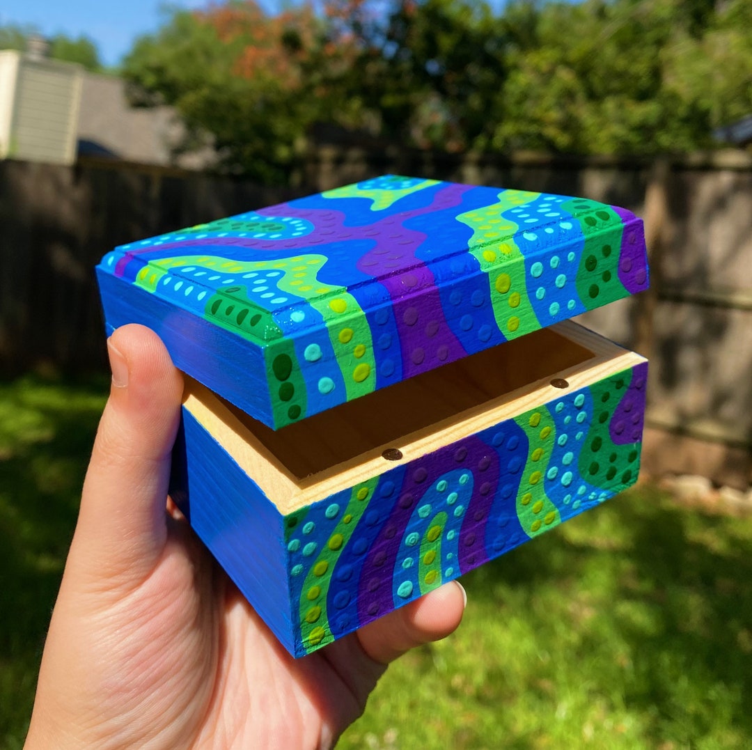 Trippy 3x3" Wooden Box - Etsy
