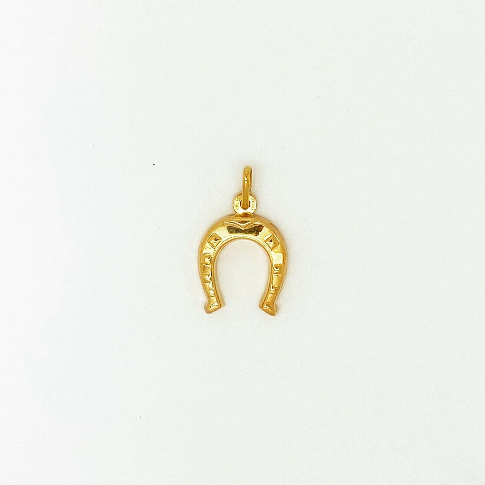 Genuine 9 Carat Yellow Gold Hallmarked Horseshoe Pendant Charm