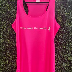 World Major Marathon Tank Running Tank Who Runs the World Womens and ...