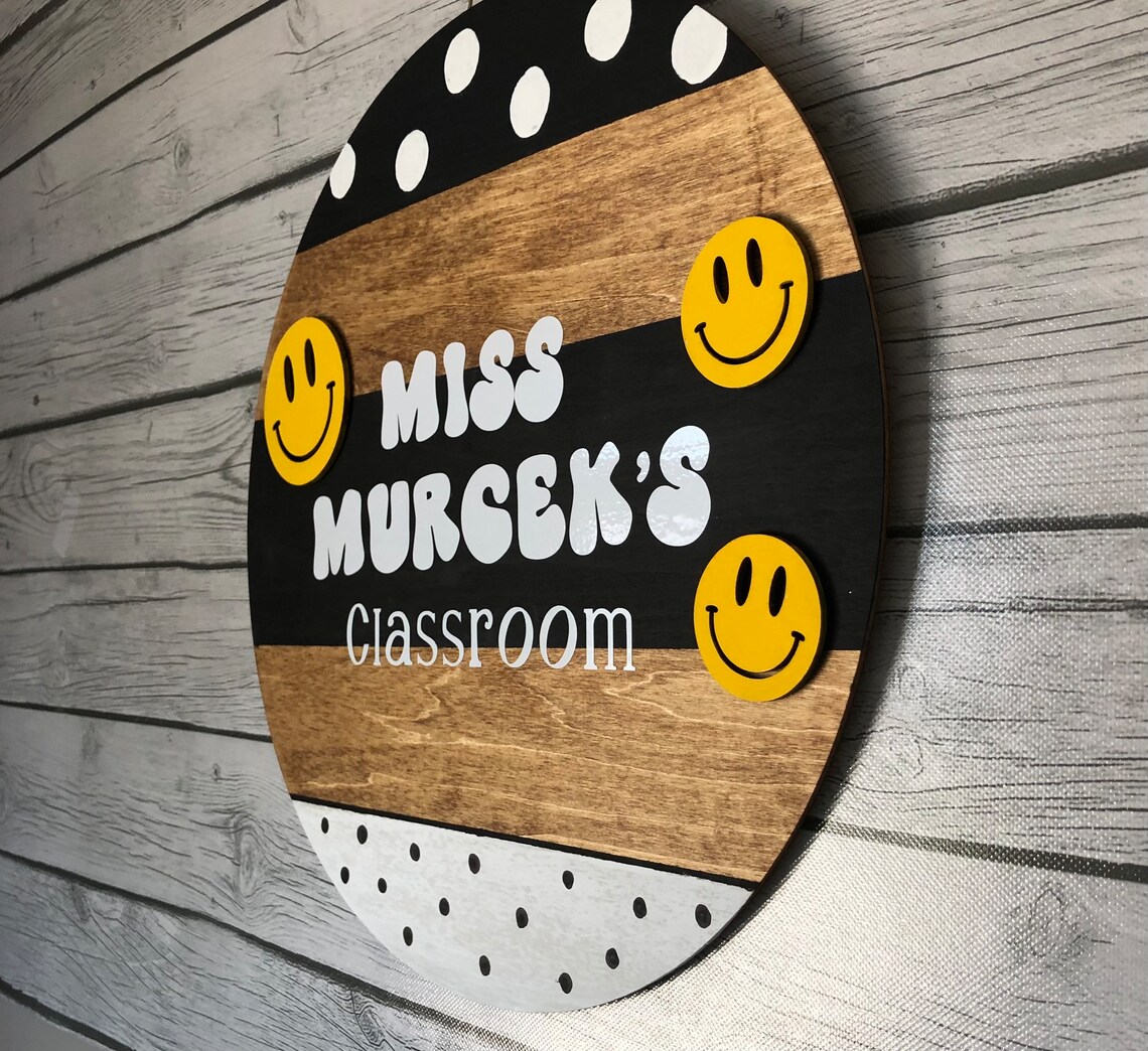 Smiley Face Door Hanger Classroom Teacher Door Hanger - Etsy