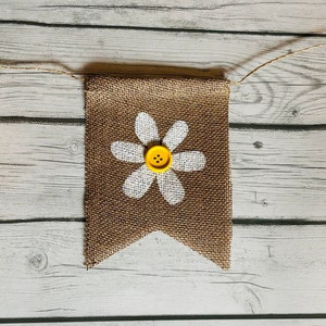 Daisy Flower Garland, Spring Daisy Banner, Spring Flower Banner, Burlap ...