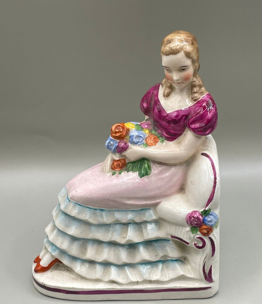 Vintage Porcelain Figurine / Small Bookend of Sitting Lady 38383 - Etsy