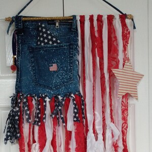 American Rag Flag 'R-O-C-K in the U.S.A.' Patriotic US Shabby Chic ...