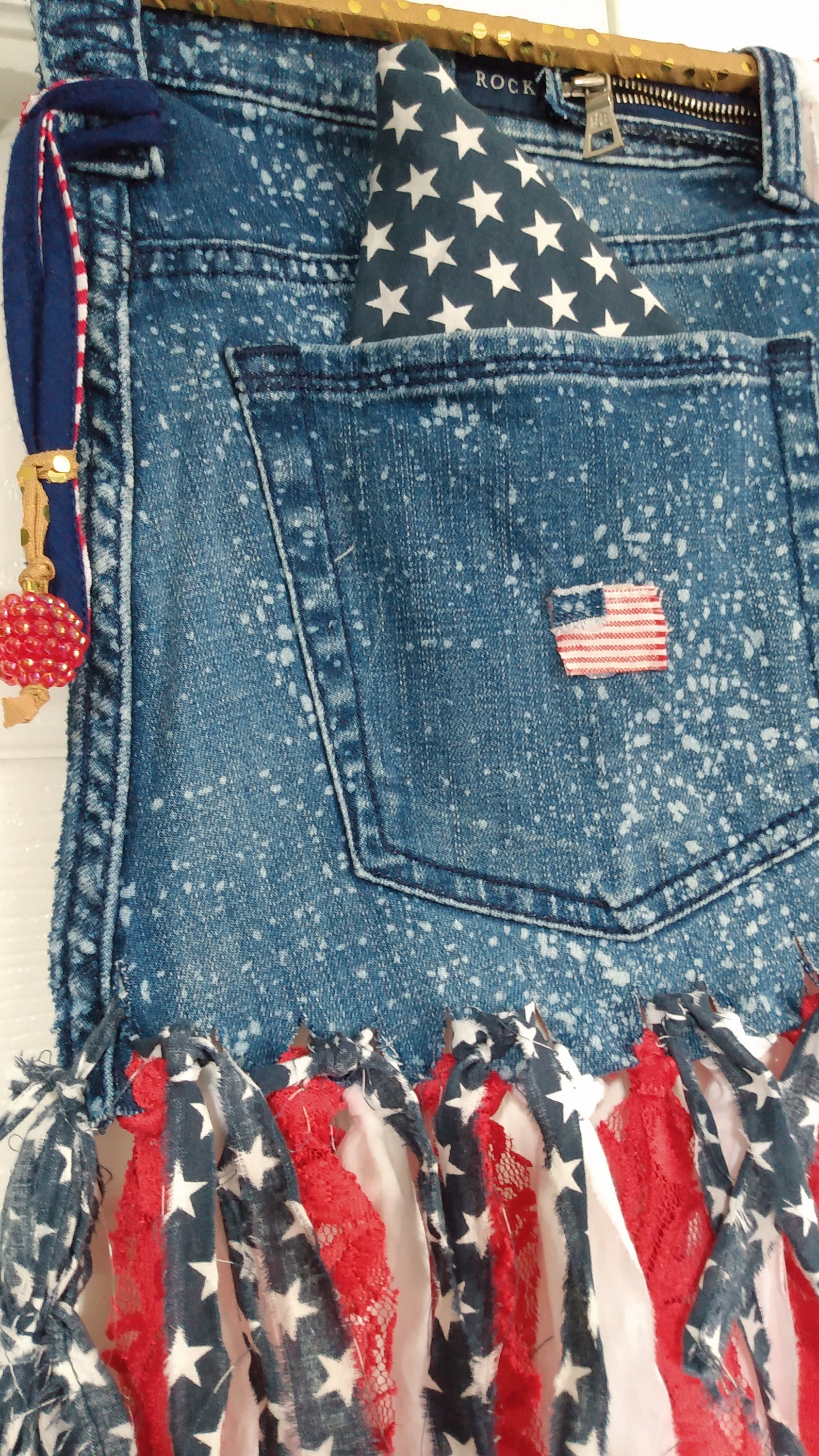 American Rag Flag 'R-O-C-K in the U.S.A.' Patriotic US Shabby Chic ...