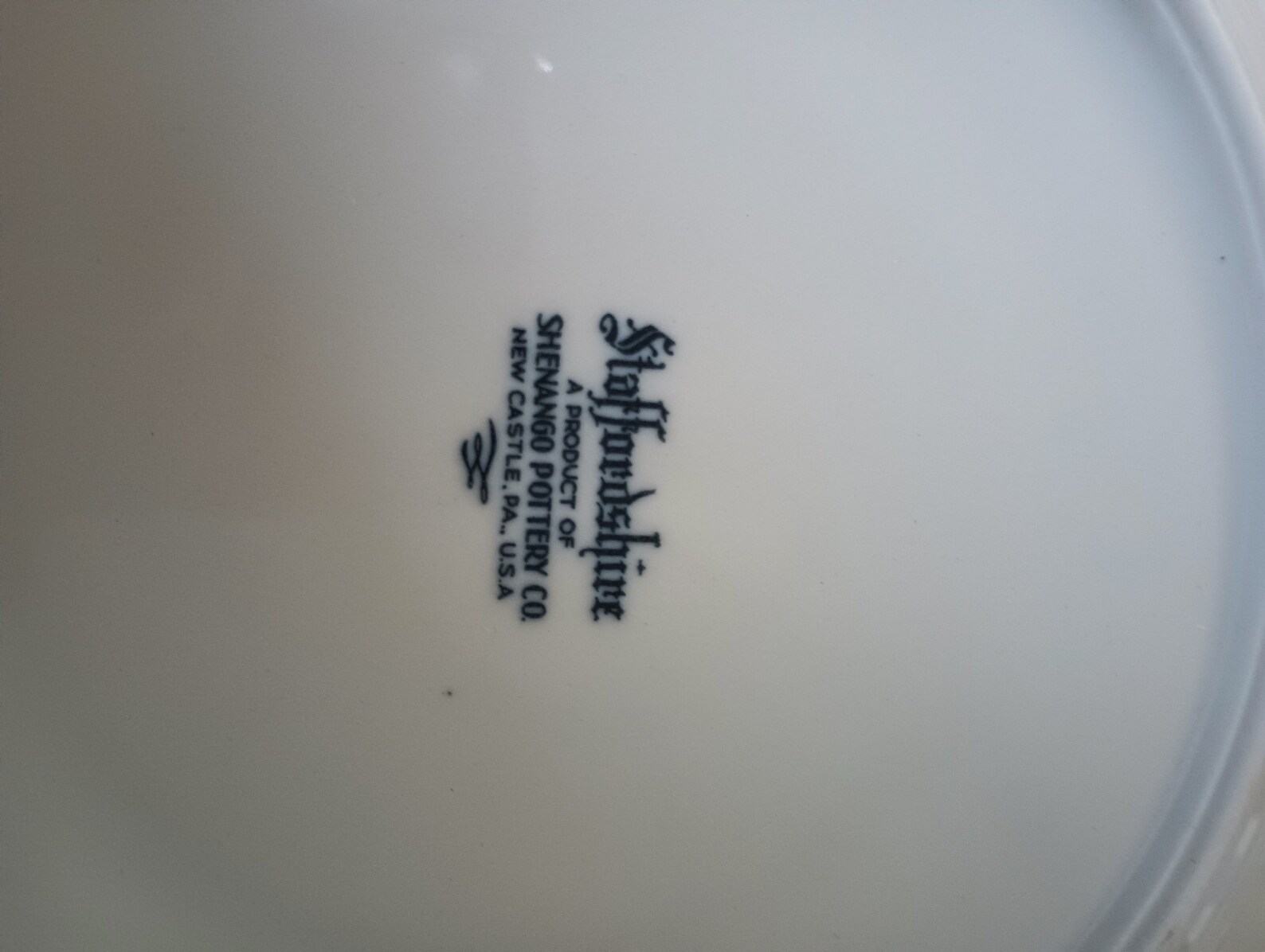 Staffordshire SHENANGO Pottery Co. New Castle USA Beige 9 Plates Set of ...
