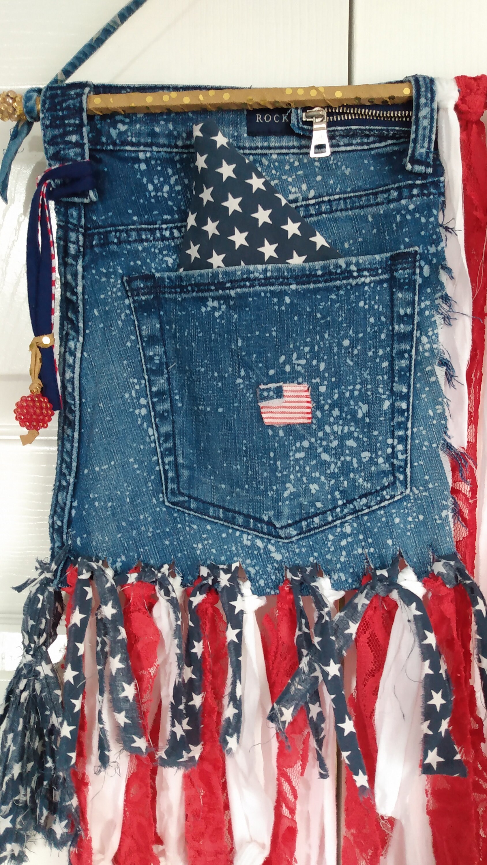 American Rag Flag 'R-O-C-K in the U.S.A.' Patriotic US Shabby Chic ...