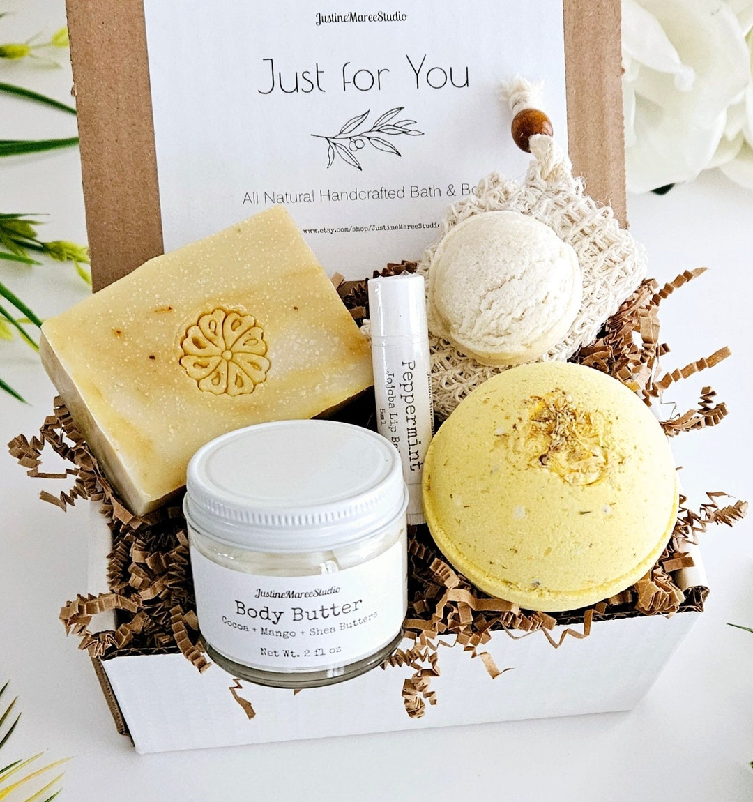 Natural Bath Body Spa Box Essential Oils Gift Shea Butter Clay Soap ...