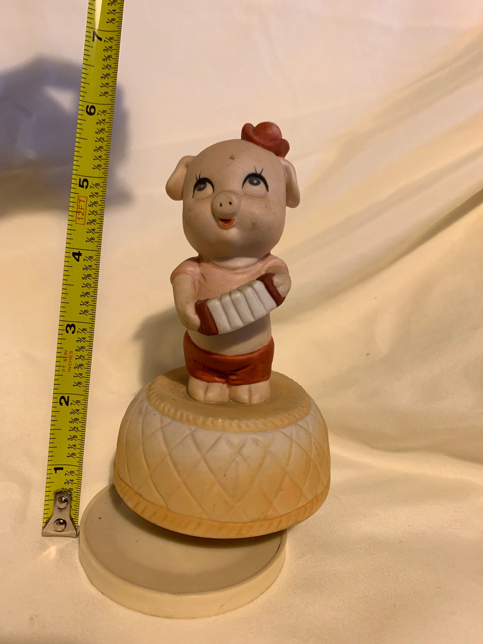 UCGC Three Little Pigs Music Box Who is Afraid of the Big Bag Wolf ...