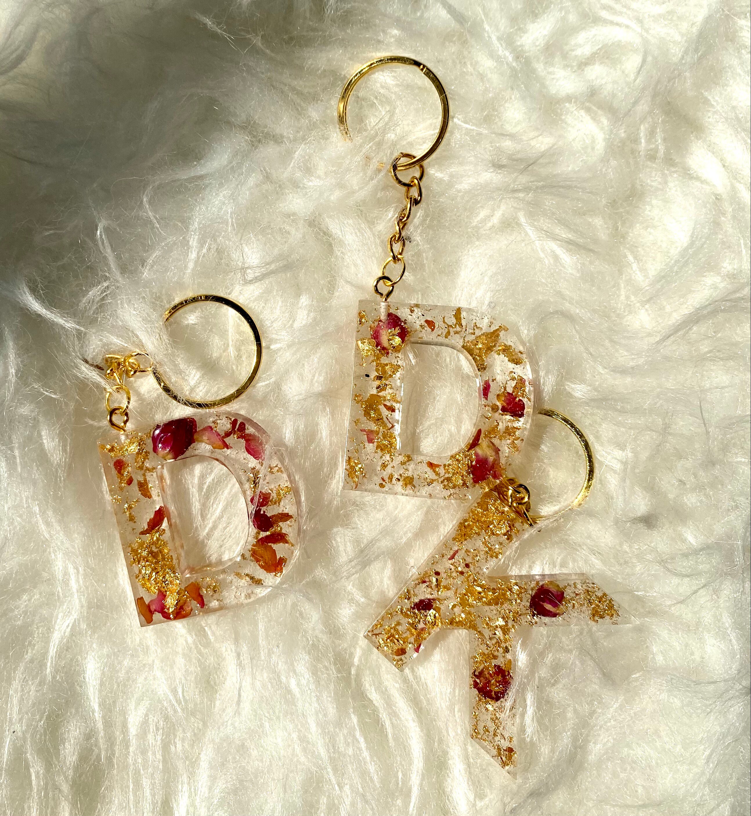 Rose Petal Resin Keychains - Etsy.de