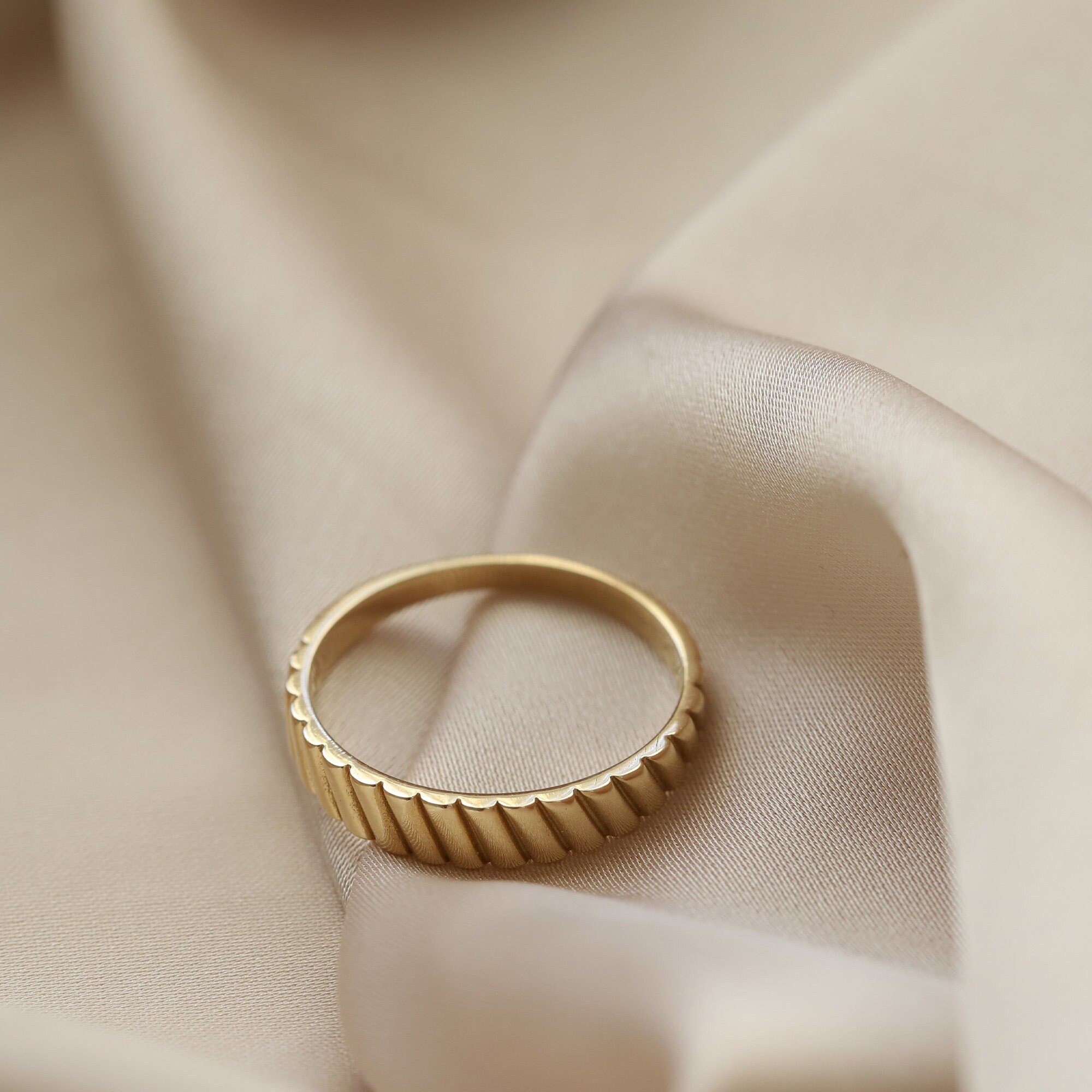 14K Gold Thin Wedding Ring Diagonal Striped Patterned Gift for | Etsy