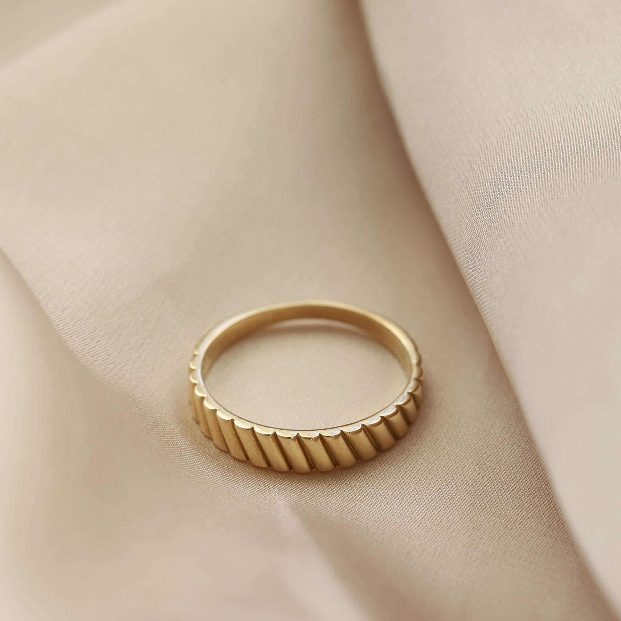 14K Gold Thin Wedding Ring Diagonal Striped Patterned Gift for | Etsy