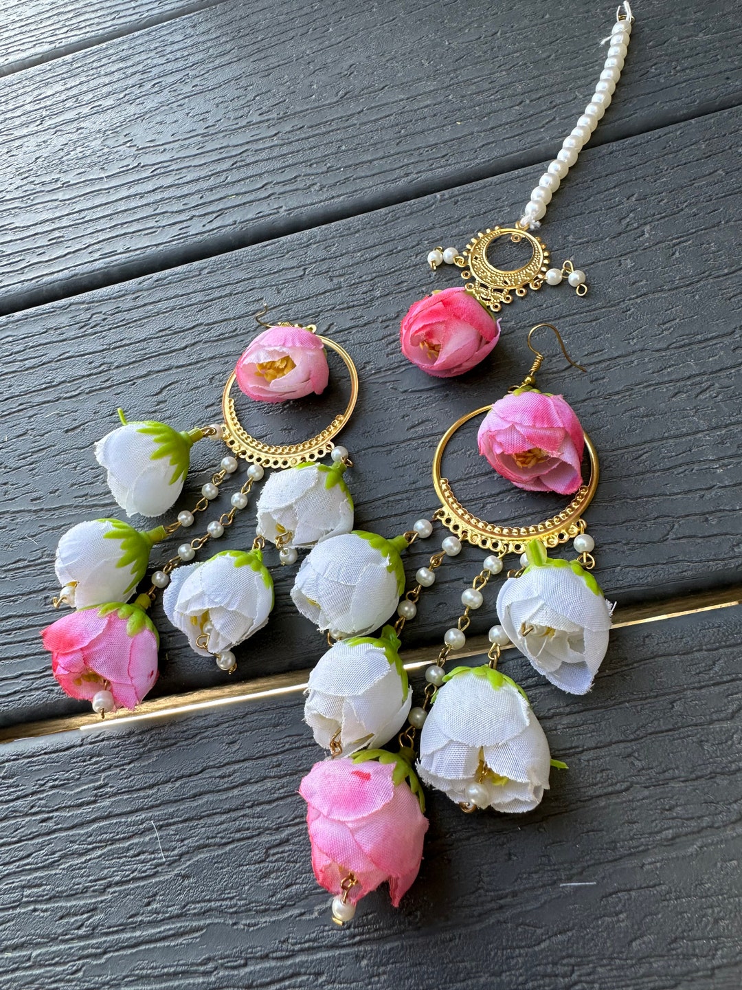 Floral Jewellery for Haldi, Flower Earrings,floral Tika, Indian Wedding ...