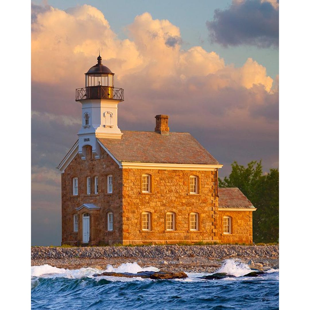 Sheffield Island Lighthouse: Long Island Sound Artwork - Etsy