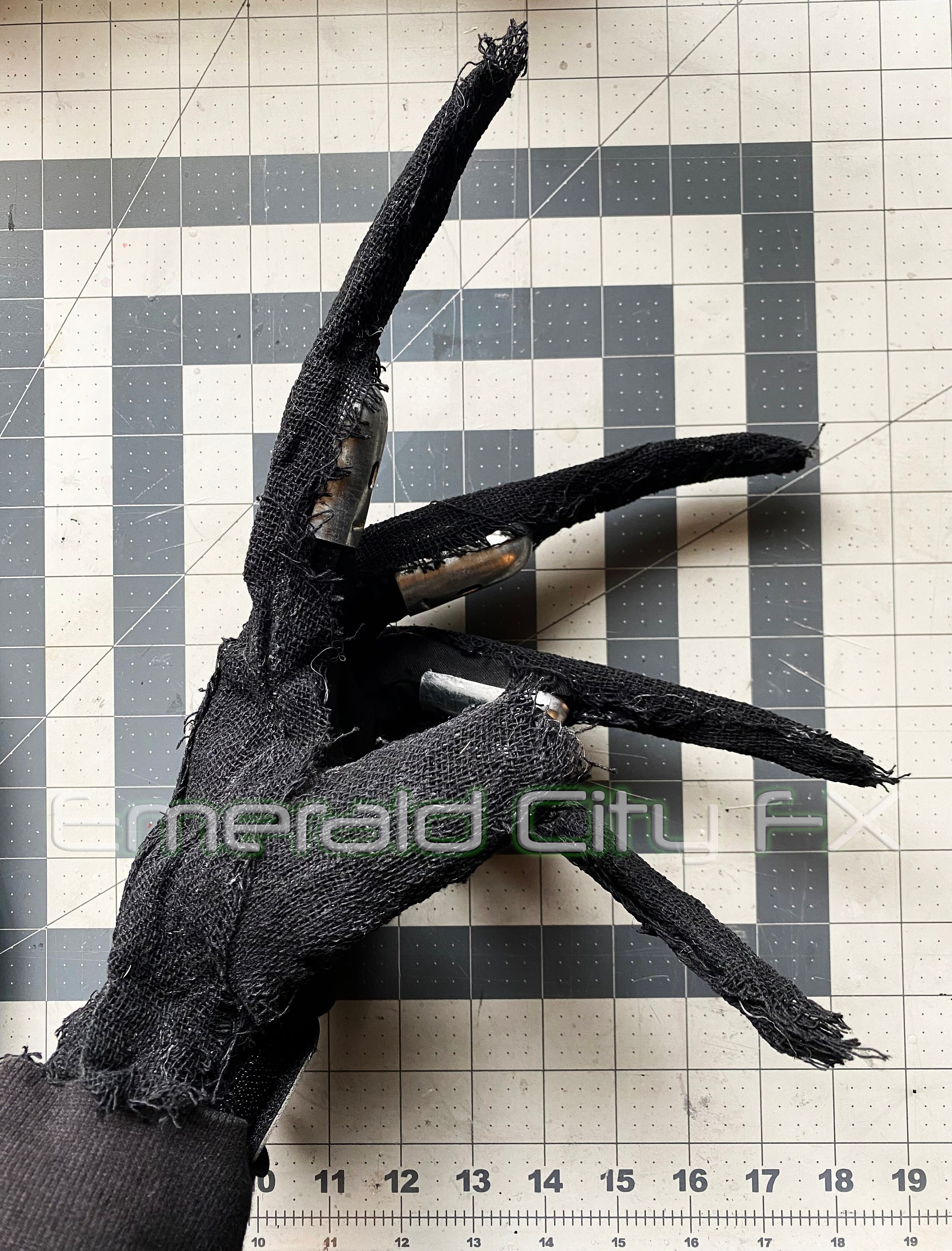 Spooky Clacker Claws Gloves for Halloween, Haunted House & Cosplay - Etsy
