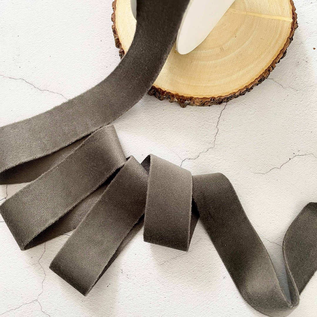 Deluxe Grey Velvet Ribbon Luxurious Soft Velvet Ribbon in Grey 25mm or ...