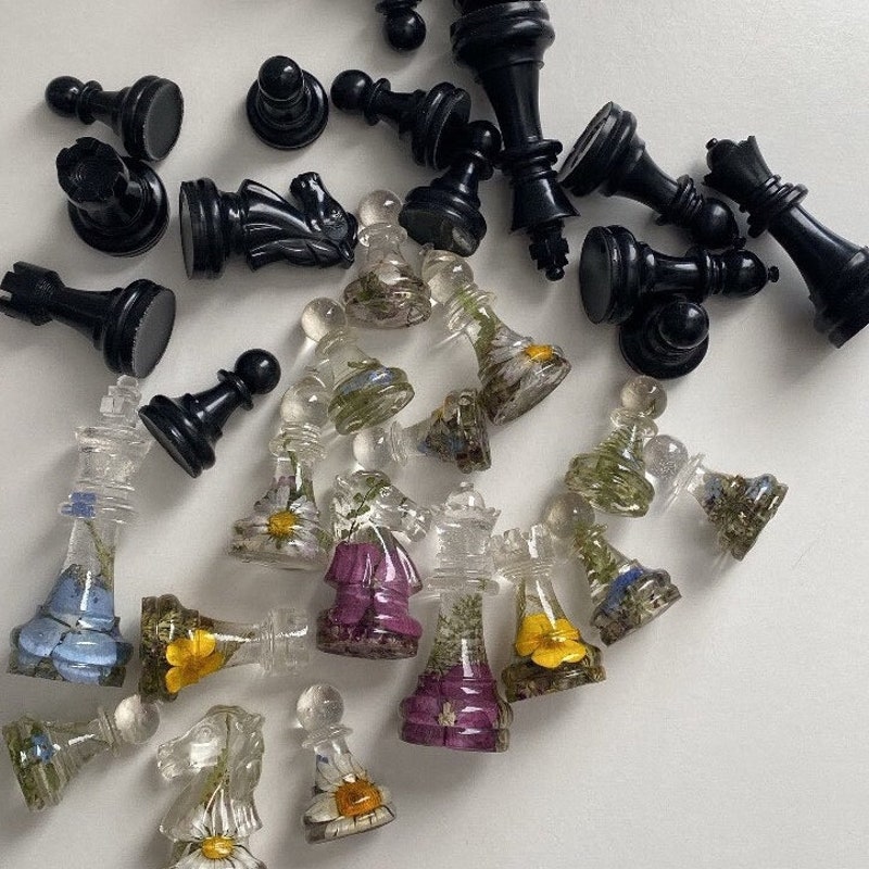 Resin Chess Set - Etsy